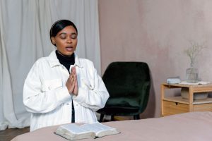 The Daniel Fast: A 21-Day Fast to Draw Closer to God