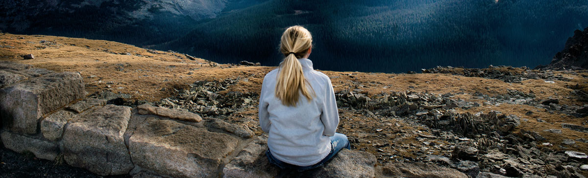 Living By Faith: How to Live a Victorious Life by Trusting God